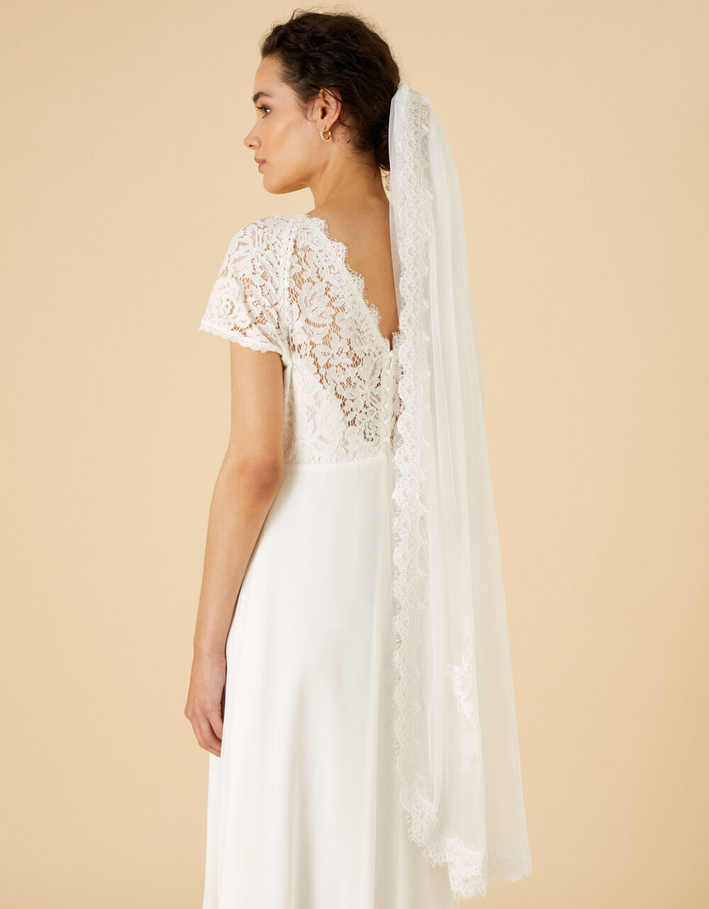 Vicki Lace Veil | Accessories | Monsoon UK.