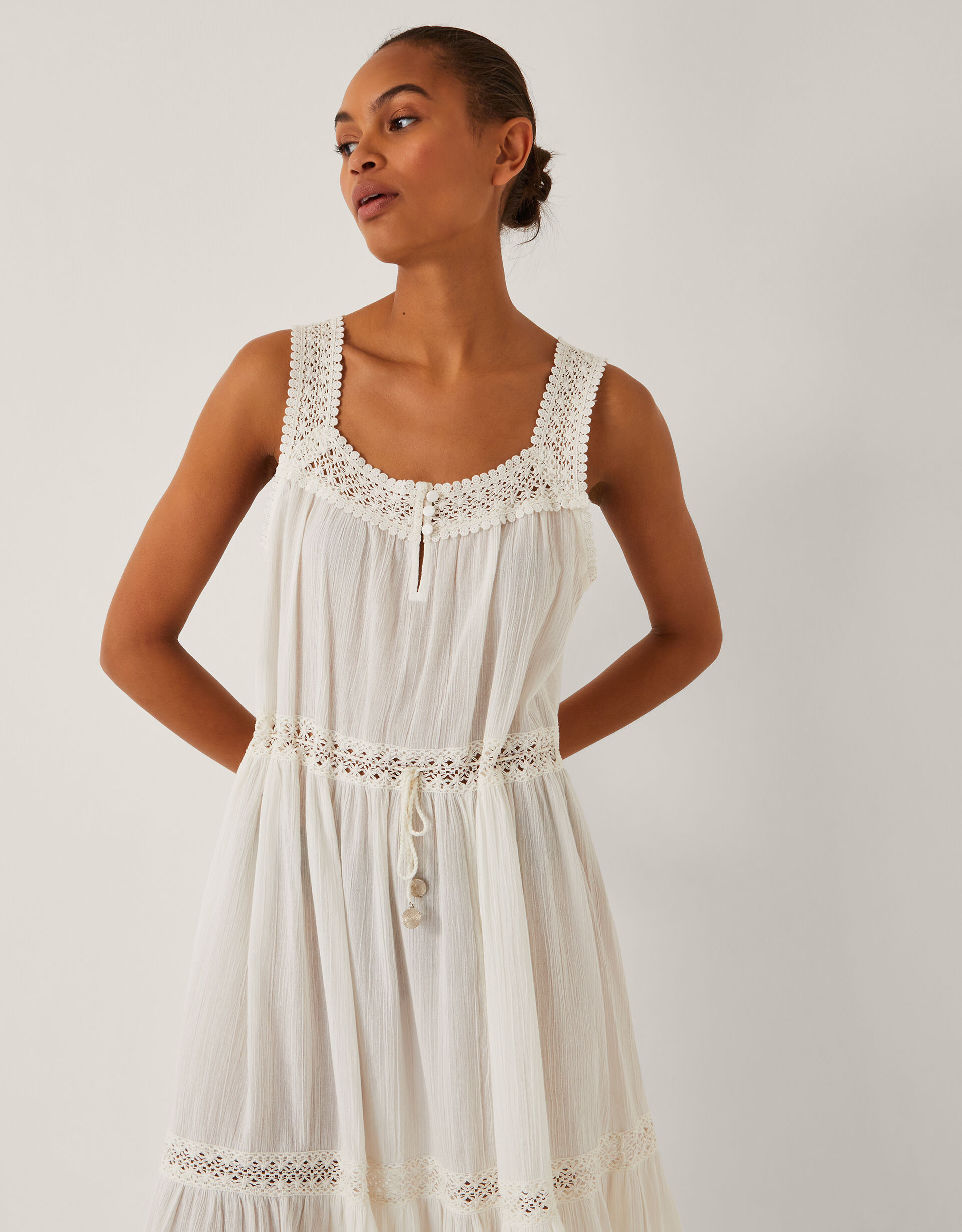 Maddi Sleeveless Embroidered Midi Dress Cream