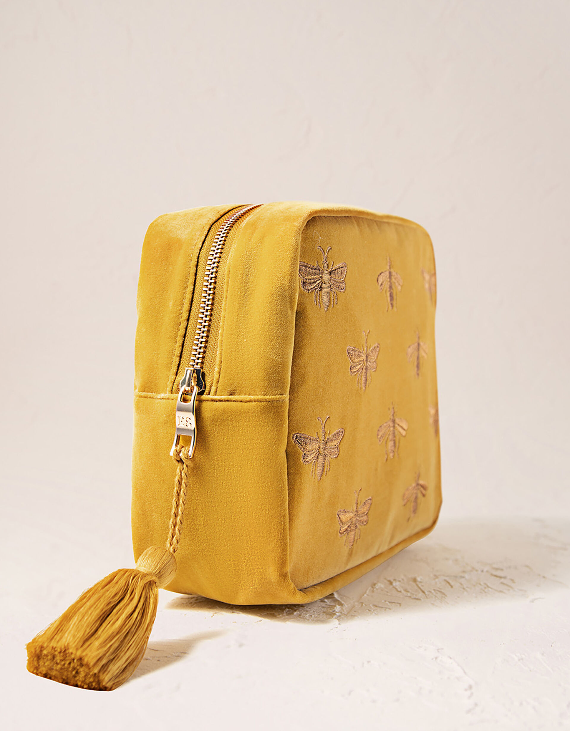 Elizabeth Scarlett Honeybee Wash Bag