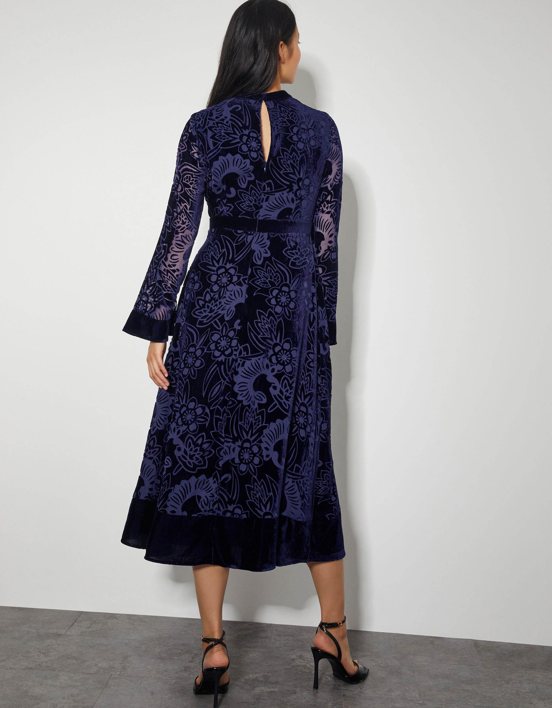 Eva Floral Velvet Midi Dress Blue