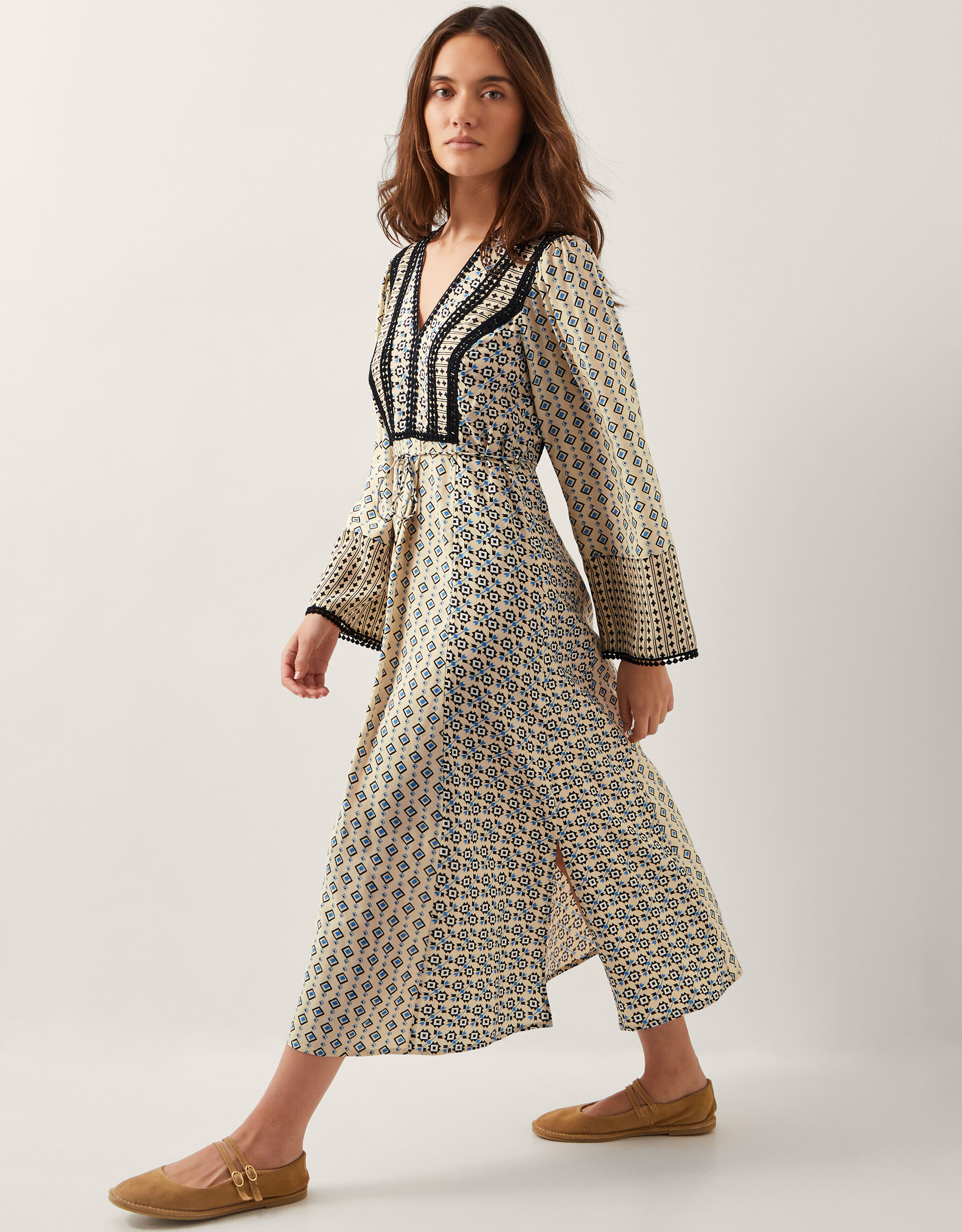Jemmie Print Long Sleeve Midi Dress Ivory