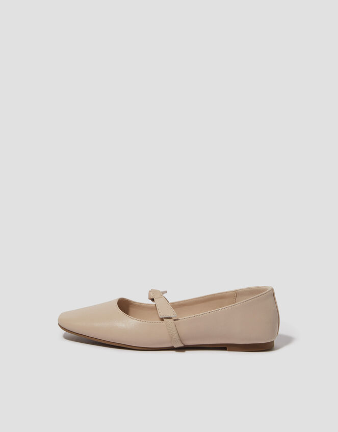 Betty Ballet Flats Cream